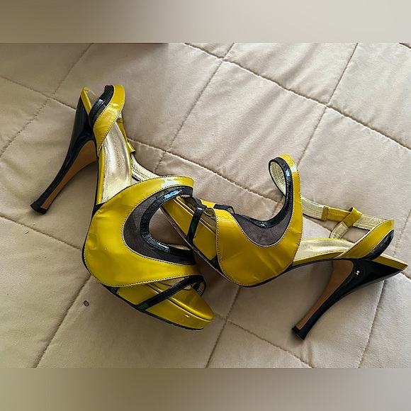 Georgina Goodman | Shoes | Black And Yellow Sandals | Poshmark